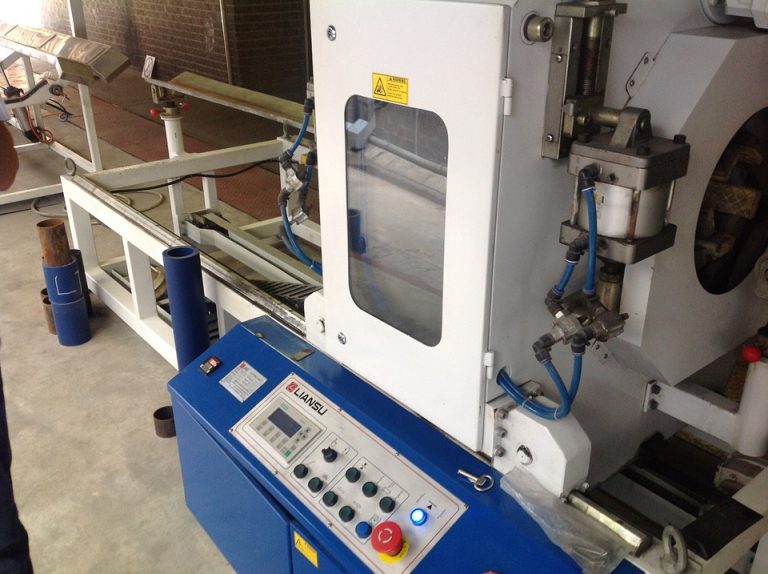 A Beginner's Guide to Plastic Extrusion | OneMonroe